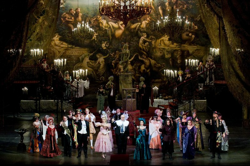 Long Live the Operetta! - Serenade